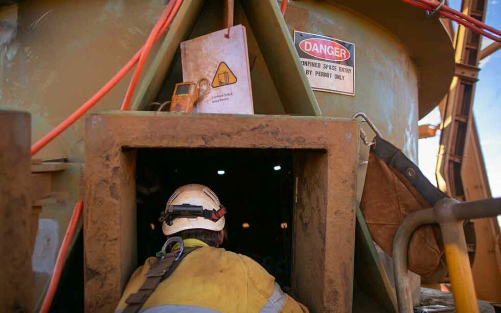 Confined Spaces Dangers in the Maritime Industry - Illustra Pro
